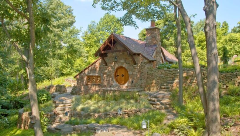 Unique Pennsylvania Hobbit House Pays Tribute to J.R.R. Tolkien's ...