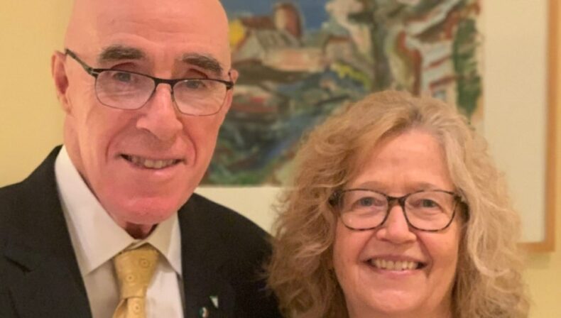 Neumann Honors Bill and Natalie McLaughlin at Winter Graduation