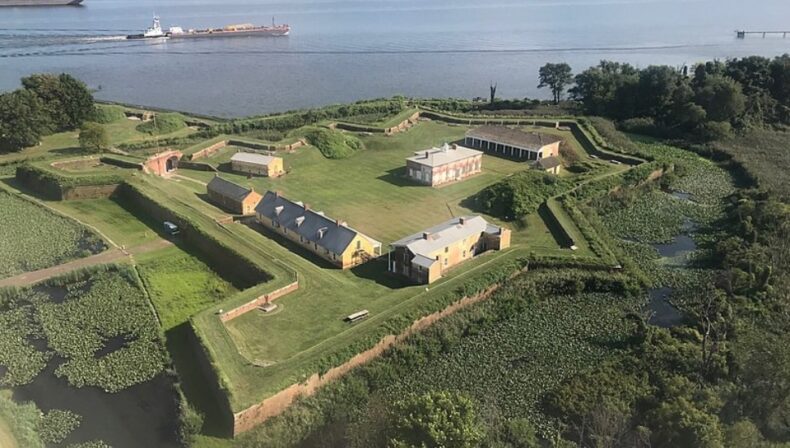 The Philadelphia Fort That Bought Washington's Army Precious Time: The ...